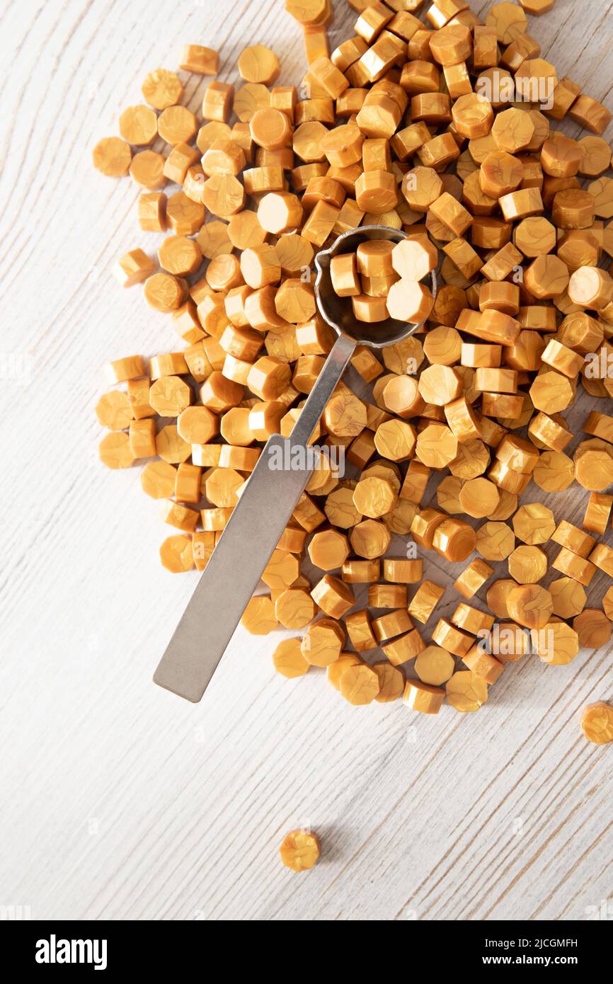 Waxing granules hi-res stock photography and images - Alamy