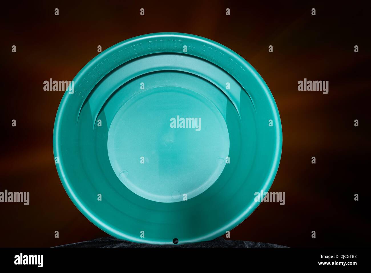 Gold pan hi-res stock photography and images - Alamy