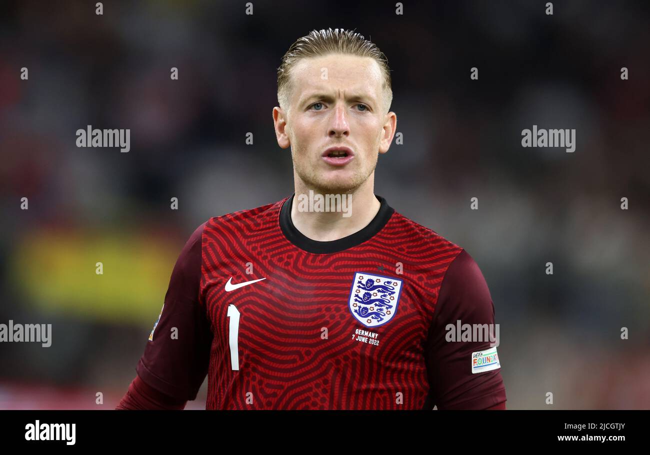 Jordan pickford england 2022 hi-res stock photography and images - Alamy