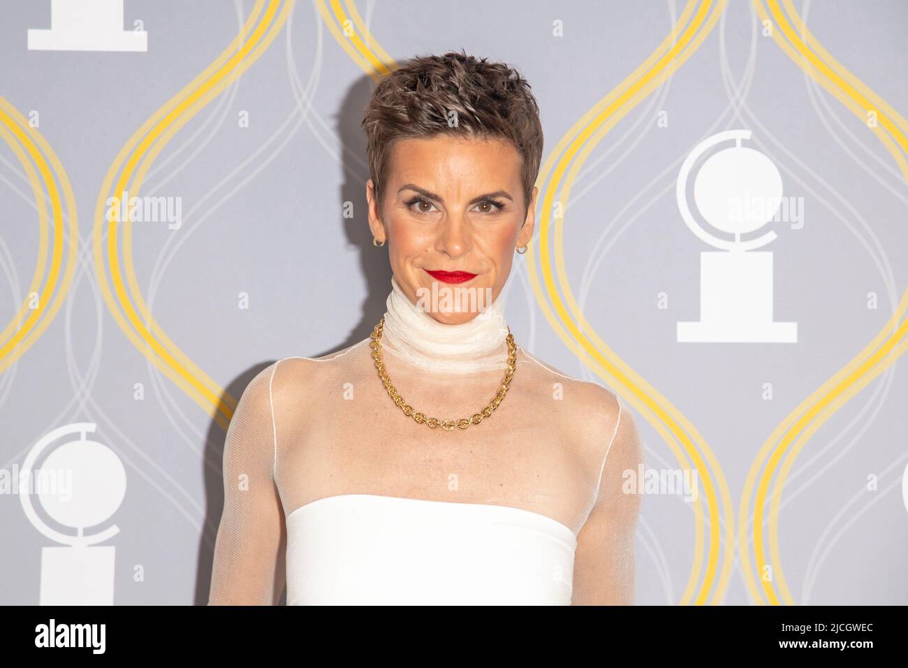 NEW YORK, NEW YORK - JUNE 12: Jenn Colella attends the 75th Annual Tony ...