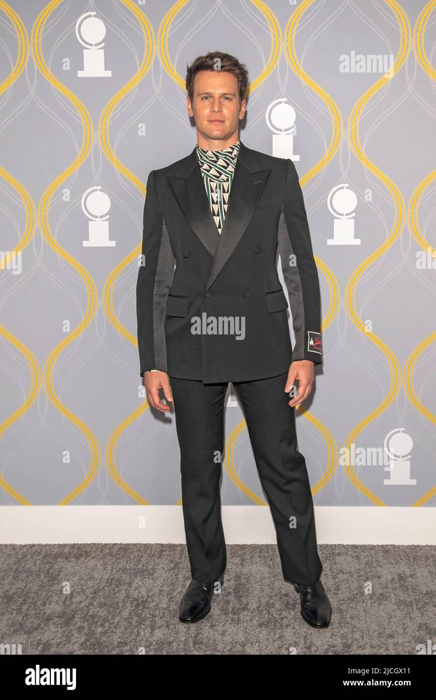 NEW YORK, NEW YORK - JUNE 12: Jonathan Groff attends the 75th Annual ...