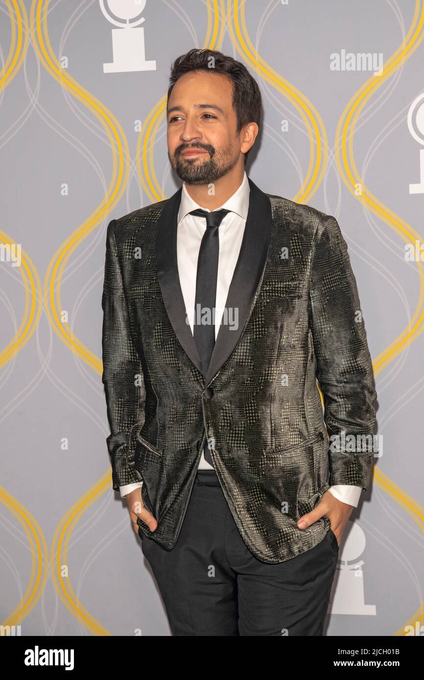 NEW YORK, NEW YORK - JUNE 12: Lin-Manuel Miranda attends 75th Annual ...