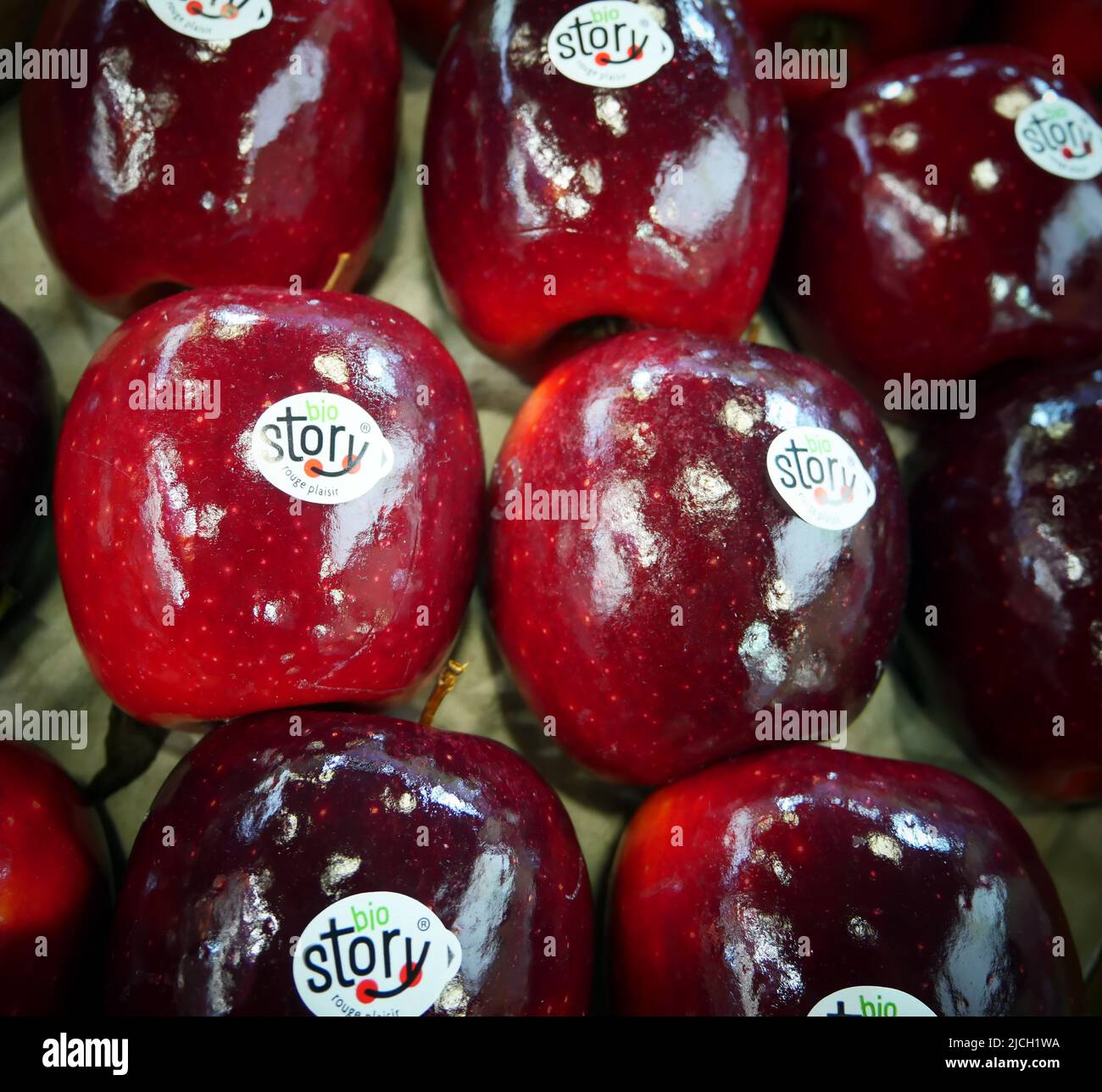 Berlin, Germany. 07th Apr, 2022. Red shiny apples at Fruit Logistica ...