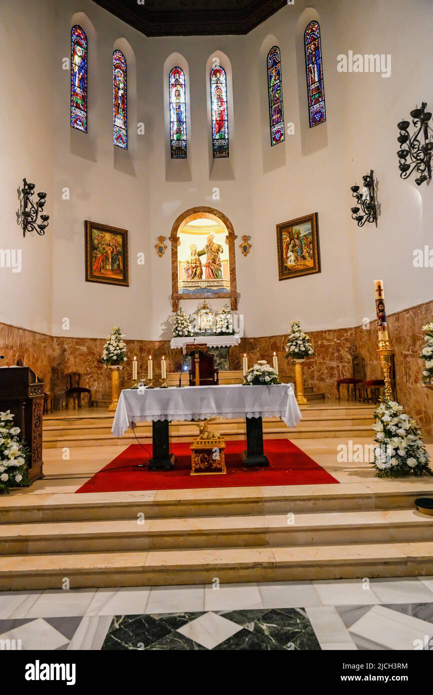 High Altar in the central nave of a Catholic Church Stock Photo - Alamy