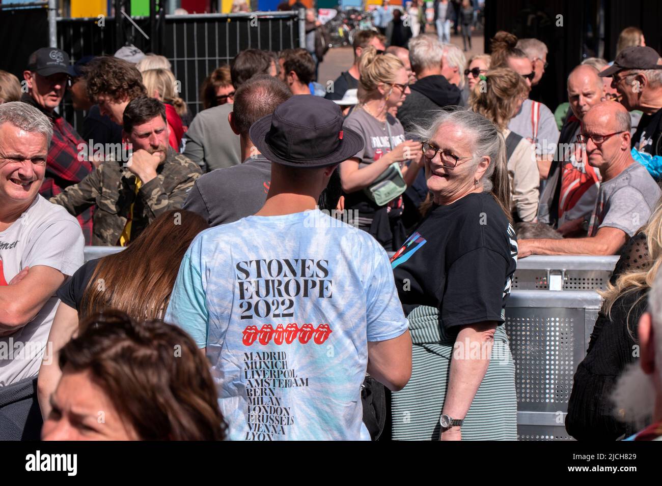 Fans Prepare For The Last Of Three Concerts Of The Rolling Stones At ...