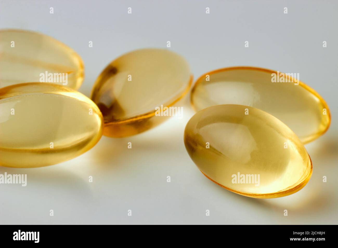 Vitamin D3 capsules, omega 3 to strengthen immunity and protect against ...
