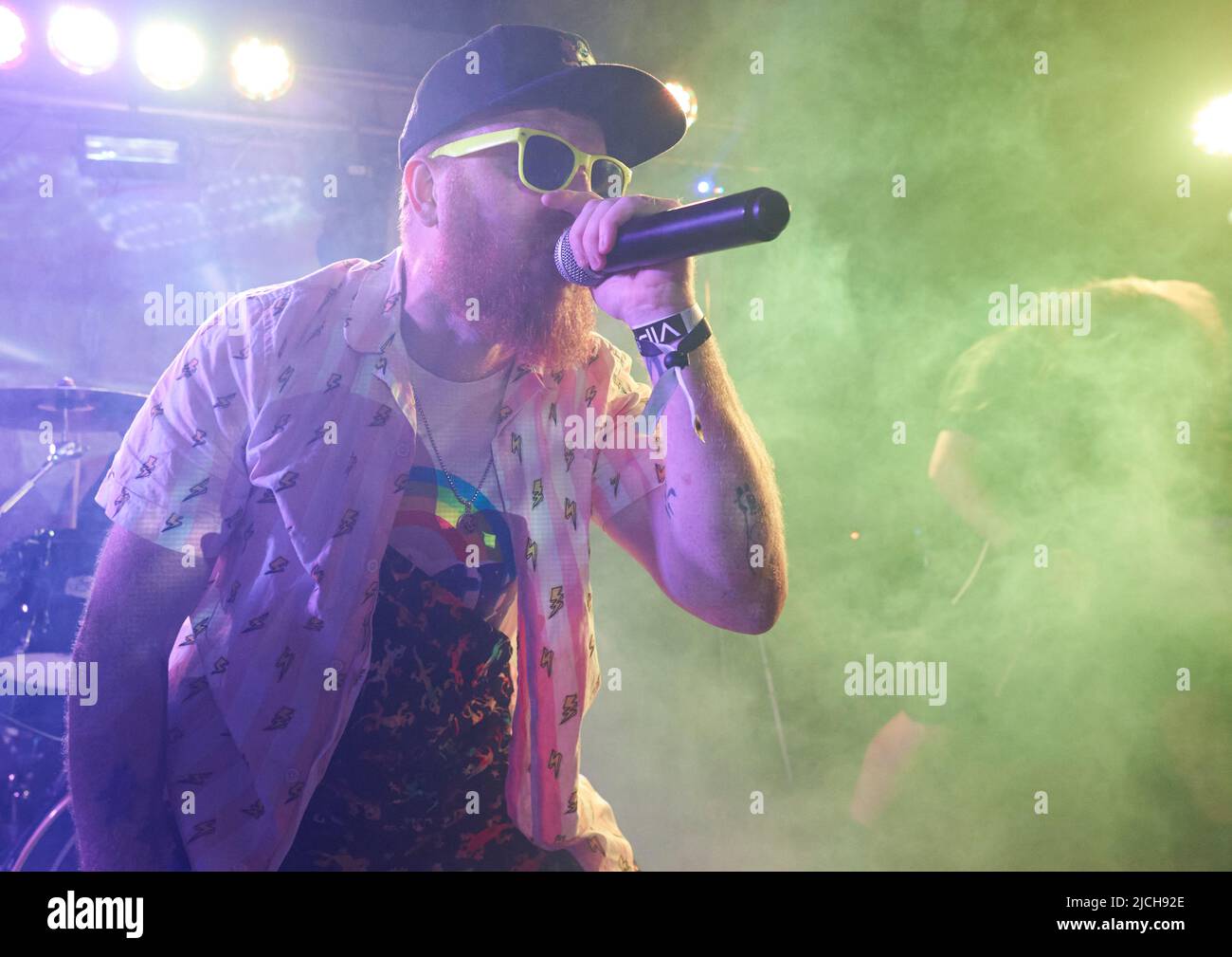 Festival headline bands hi-res stock photography and images - Alamy