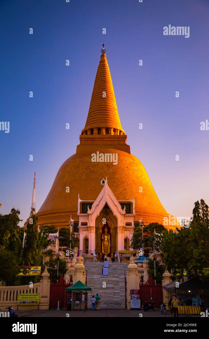 Phra Pathom Chedi biggest stupa in Nakhon Pathom, Thailand Stock Photo ...