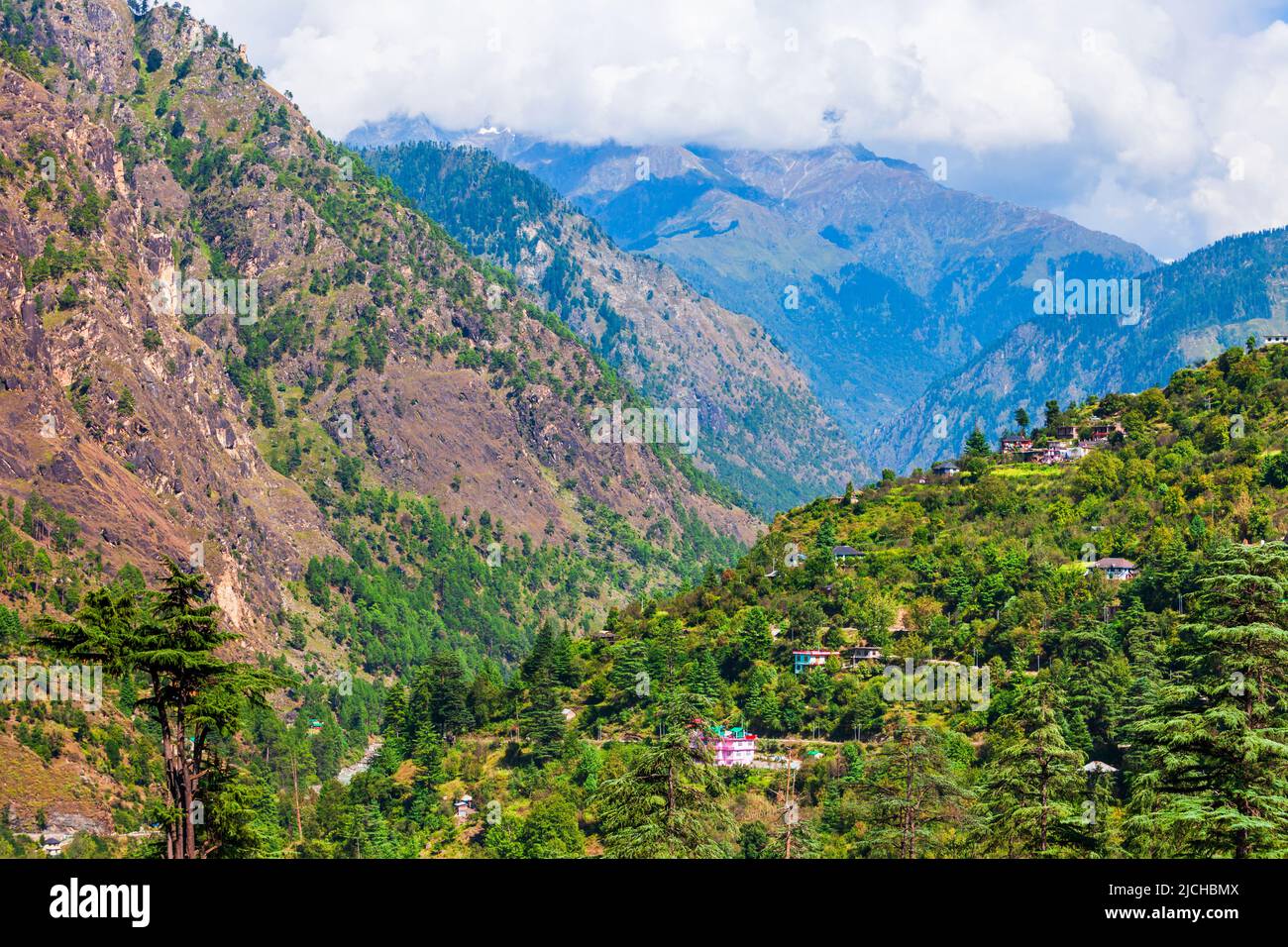 Himalaya mountains landscape in Parvati valley, Himachal Pradesh state ...