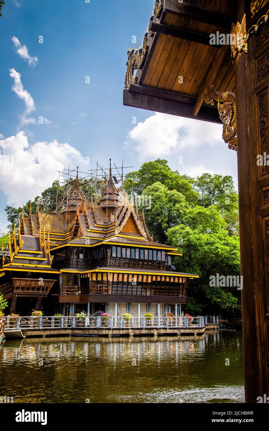 Wat Sangkhathan temple on water in Nonthaburi, Thailand Stock Photo - Alamy