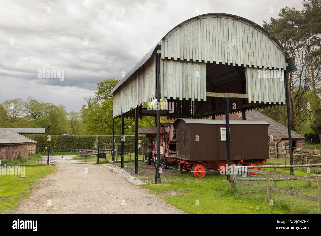 Open the barn hi-res stock photography and images - Alamy
