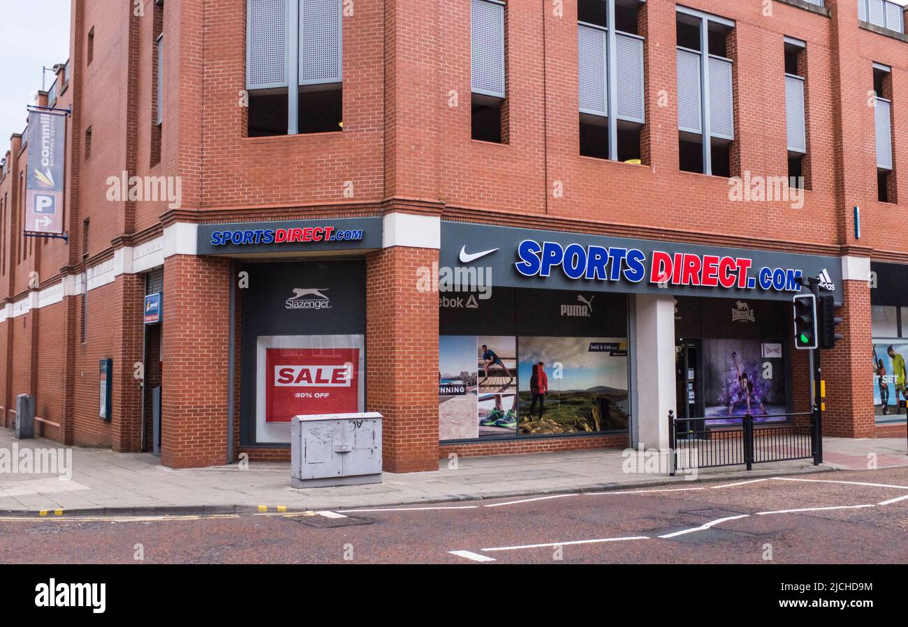 Sports direct outside hi-res stock photography and images - Alamy
