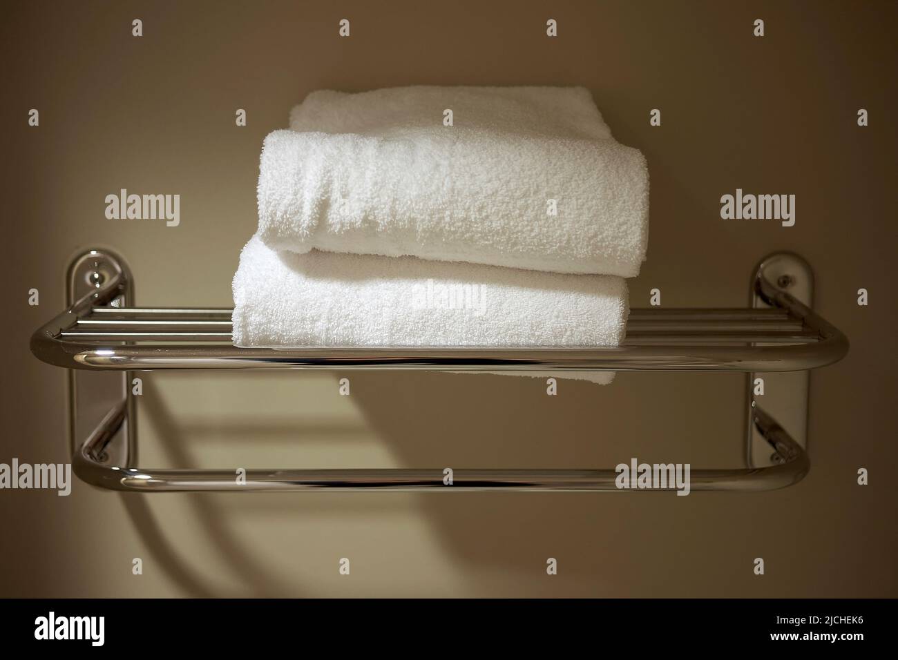 Modern bathroom shiny towel rack hi-res stock photography and images ...