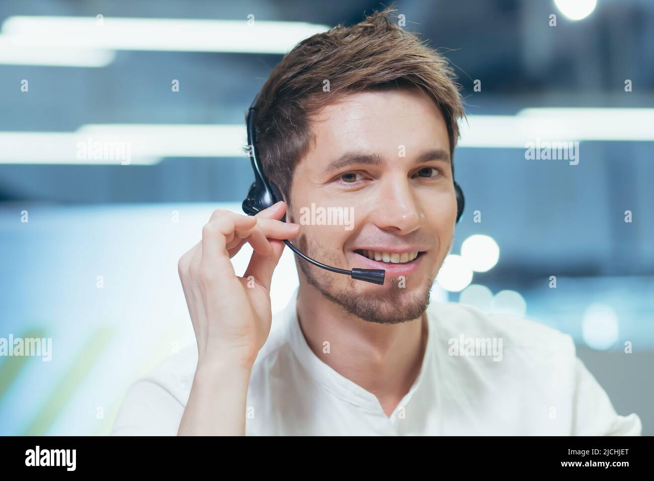 Technical employee hi-res stock photography and images - Alamy
