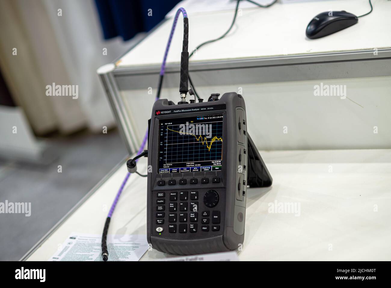 Wave spectrum analyzer hi-res stock photography and images - Alamy