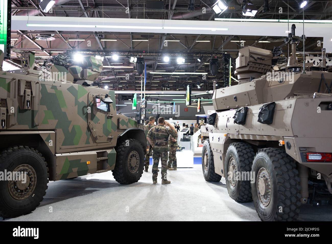 Paris, France, June 13, 2022. Weapons at the Eurosatory international ...