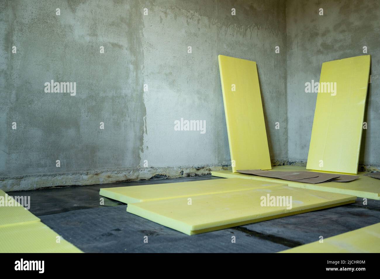 Installation of expanded polystyrene for floor insulation, expanded ...