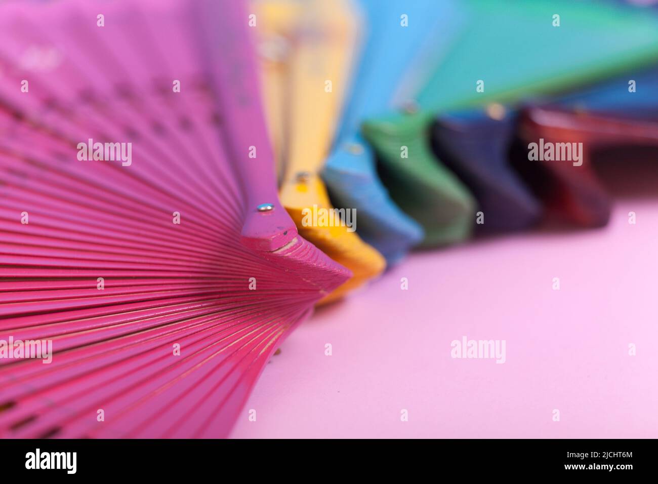 Spanish fans, heat wave, the fan is one of the best ways to combat the ...