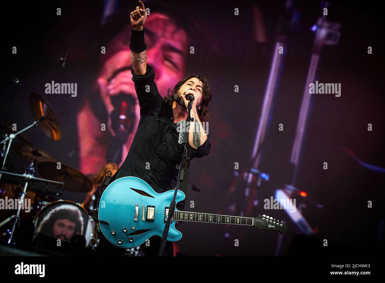 David grohl concert hi-res stock photography and images - Alamy