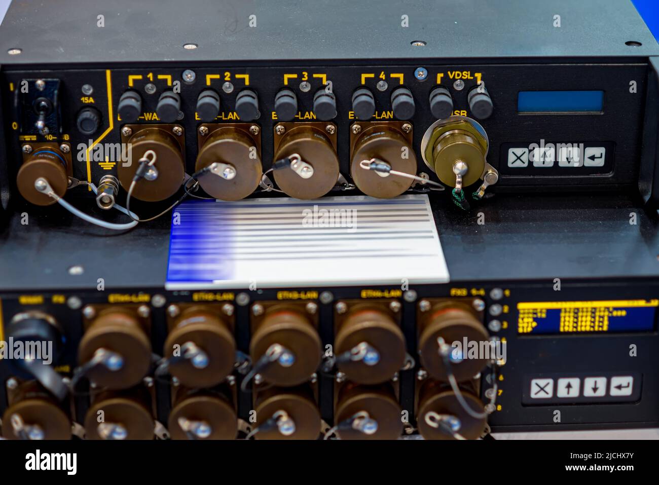 Field router for the military defense industry. Cryptographic ...