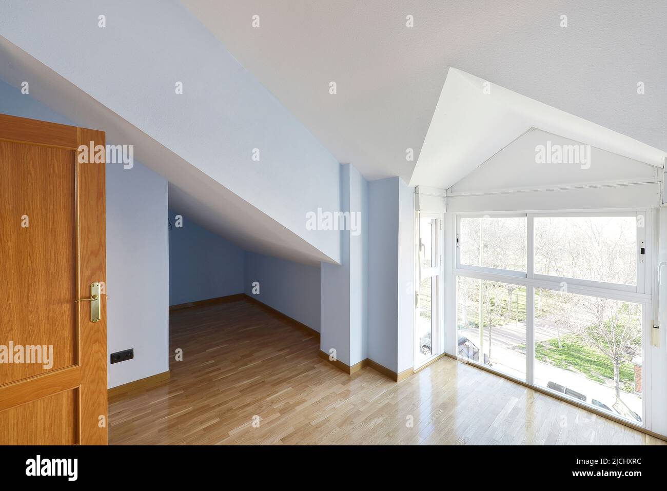 Attic floor room, with sloping ceilings and French oak parquet floors ...