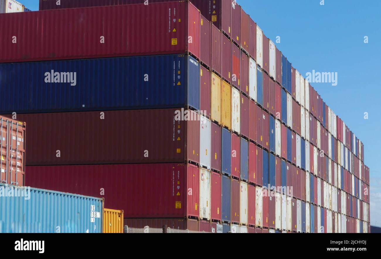 Industrial containers. Metal boxes for the transport of commercial ...