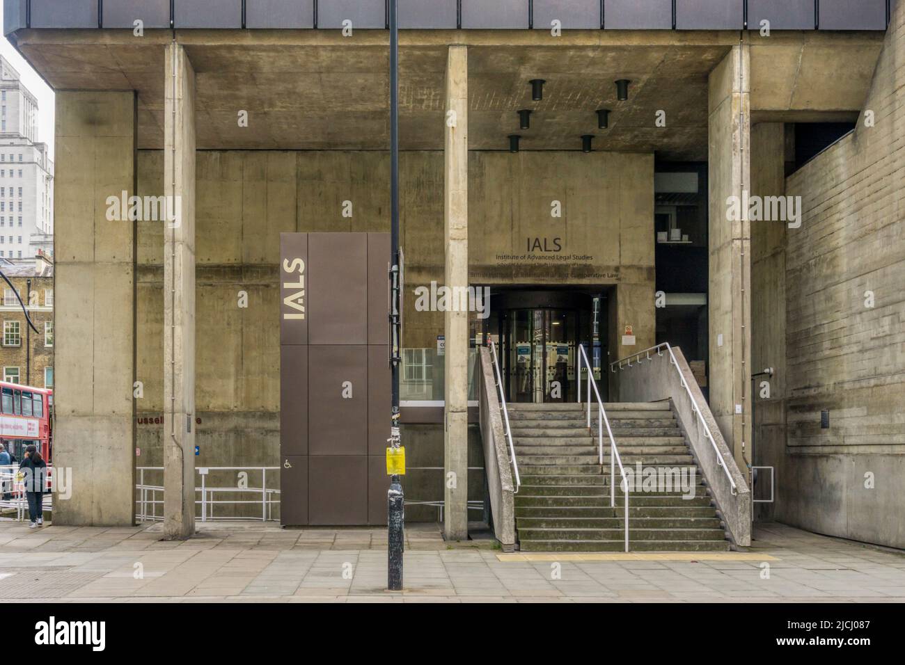 Charles Clore House at 17 Russell Square is a Grade II* listed building ...