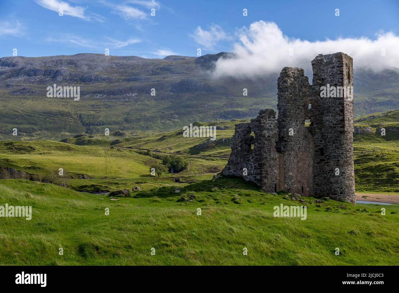 Ruin in scottish highlands hi-res stock photography and images - Alamy