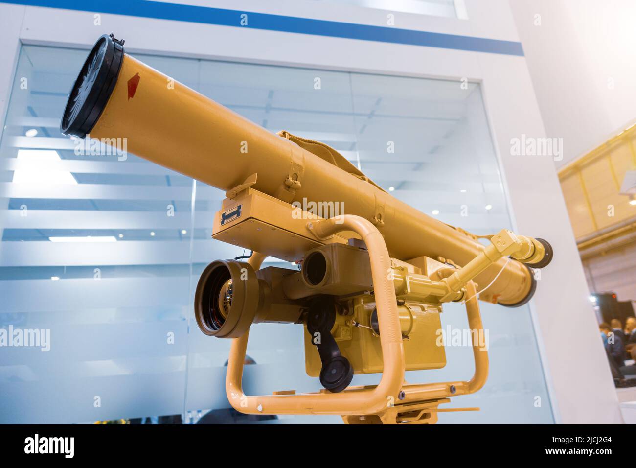 Anti-tank laser-guided missile system. Anti-tank weapon Stock Photo - Alamy