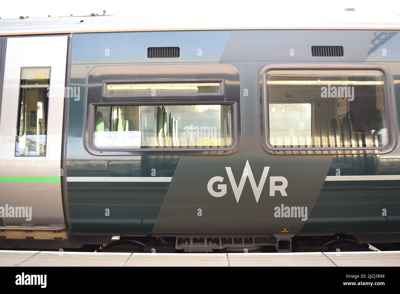 Great Western Railway train carriage on the platform Stock Photo - Alamy