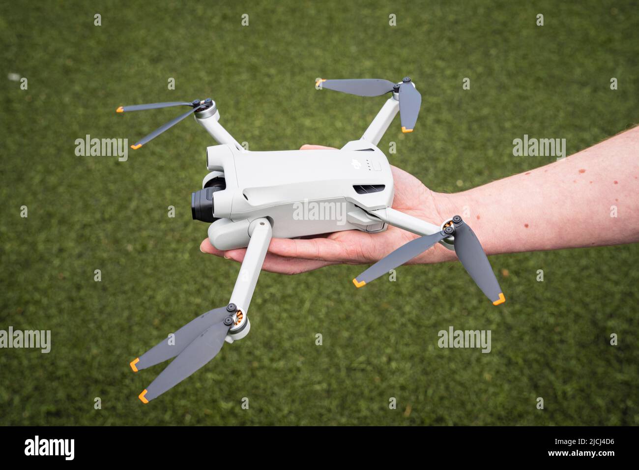 Dji mini 3 pro hi-res stock photography and images - Alamy