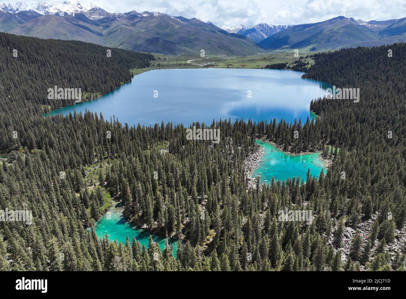 GARZE, CHINA - JUNE 13, 2022 - An aerial photo taken on June 13, 2022 ...
