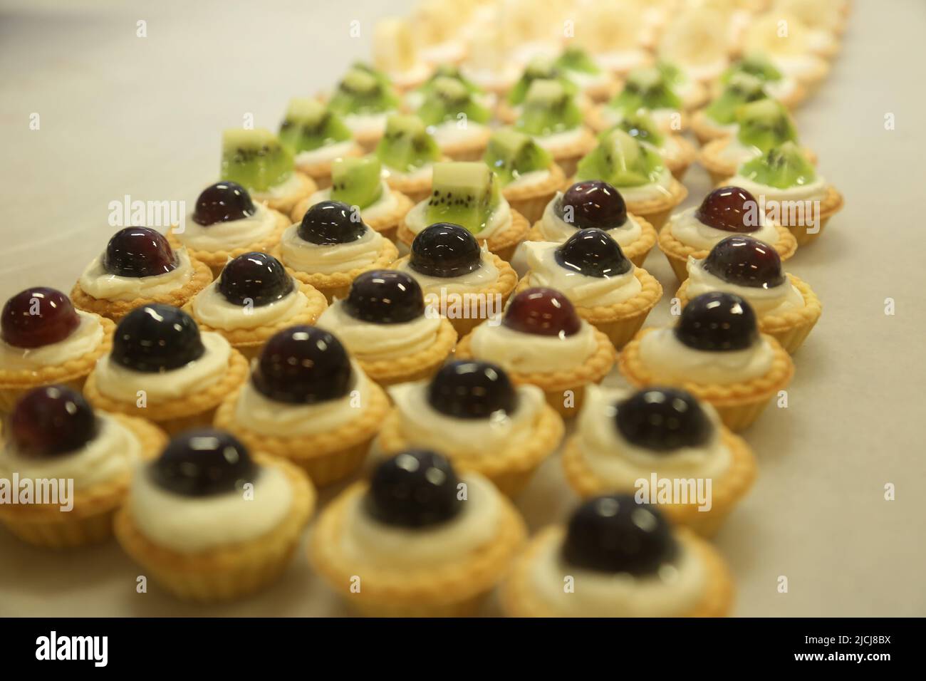 Making tartlets hi-res stock photography and images - Alamy