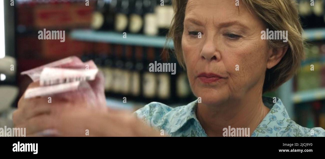 JERRY AND MARGE GO LARGE, (aka JERRY & MARGE GO LARGE), Annette Bening ...