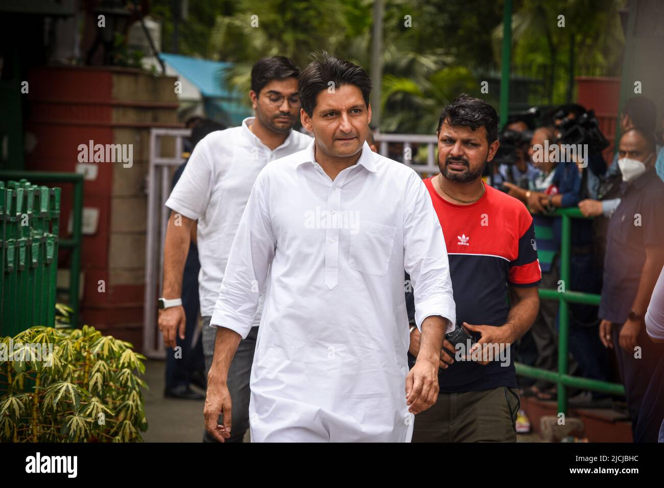 Deepender hooda hi-res stock photography and images - Alamy
