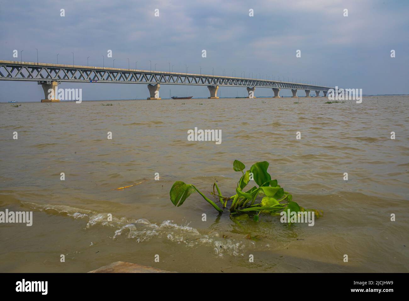 Construction padma bridge hi-res stock photography and images - Alamy