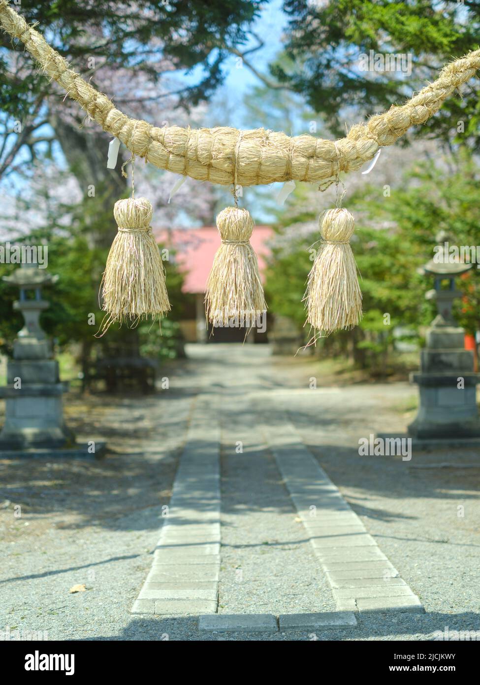 Sacred straw rope hi-res stock photography and images - Alamy