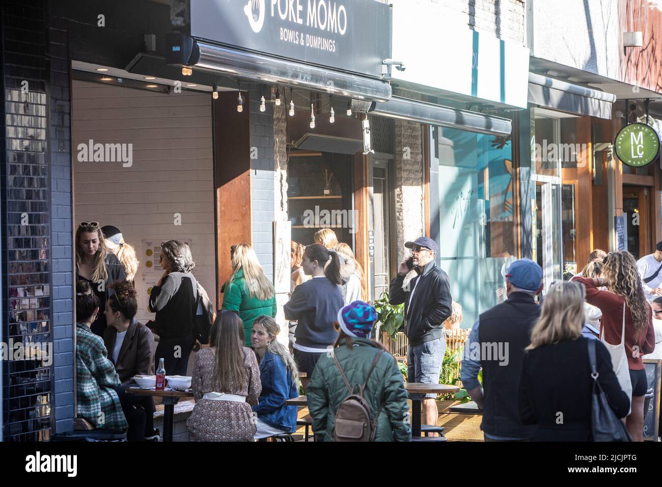 Queue order hi-res stock photography and images - Alamy