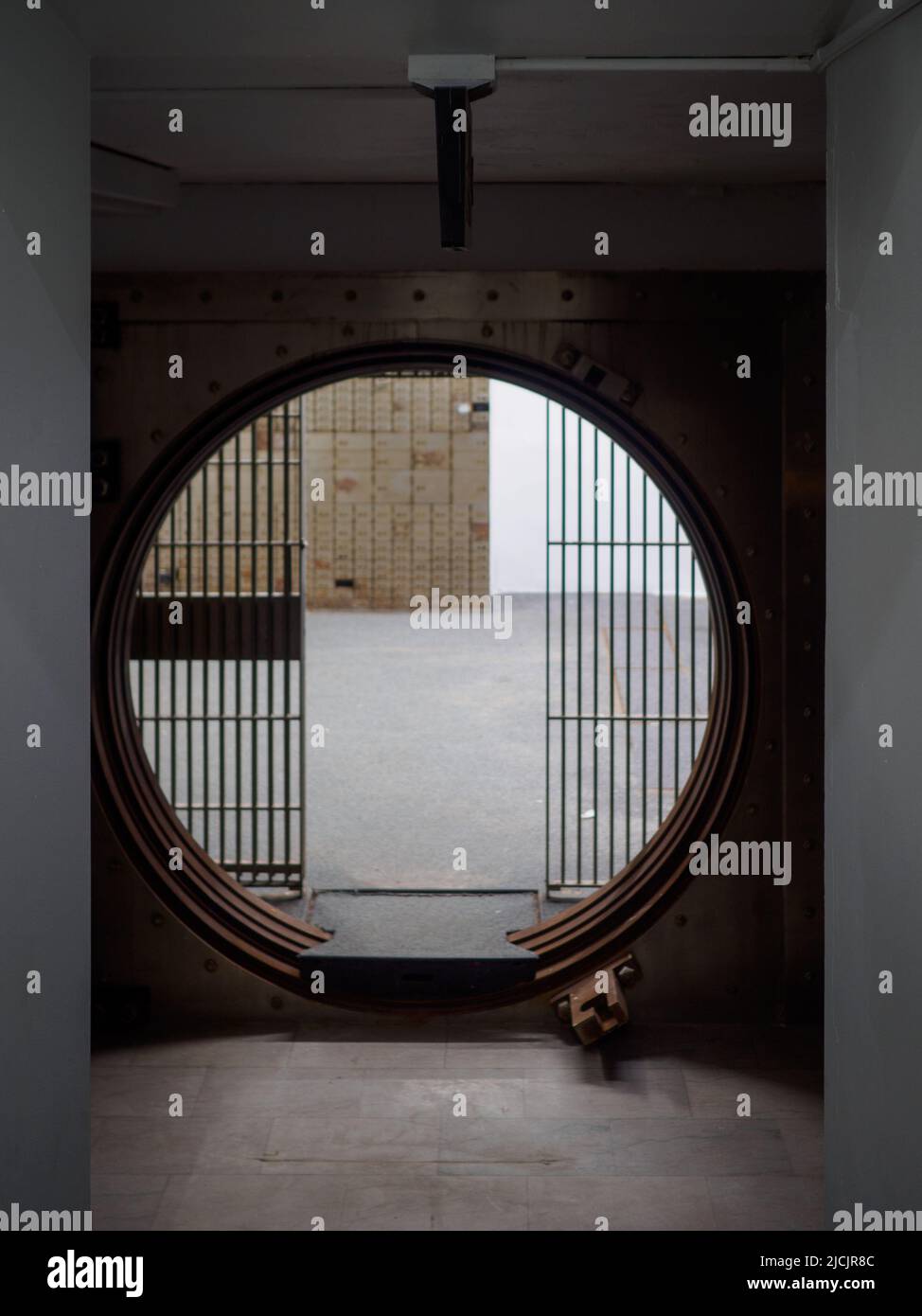Bank Vault in an abandoned building Stock Photo - Alamy