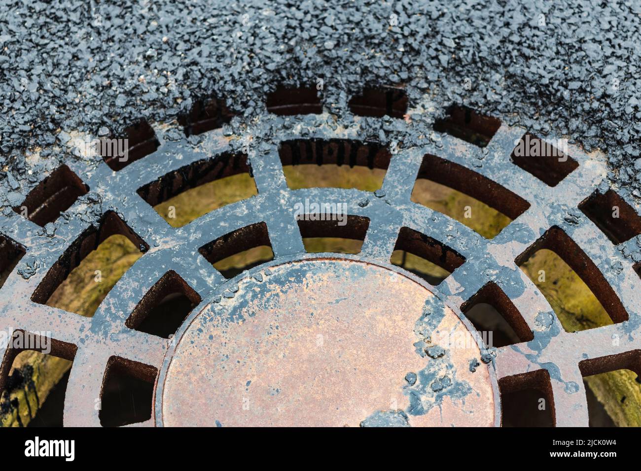 Cast iron storm drain grate hi-res stock photography and images - Alamy