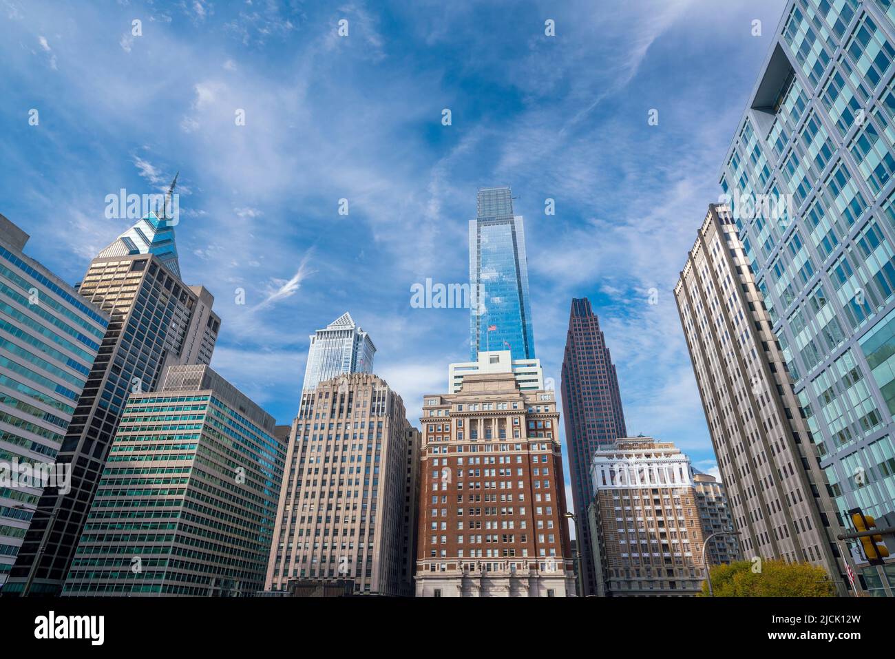 Night view philadelphia skyline in hi-res stock photography and images ...