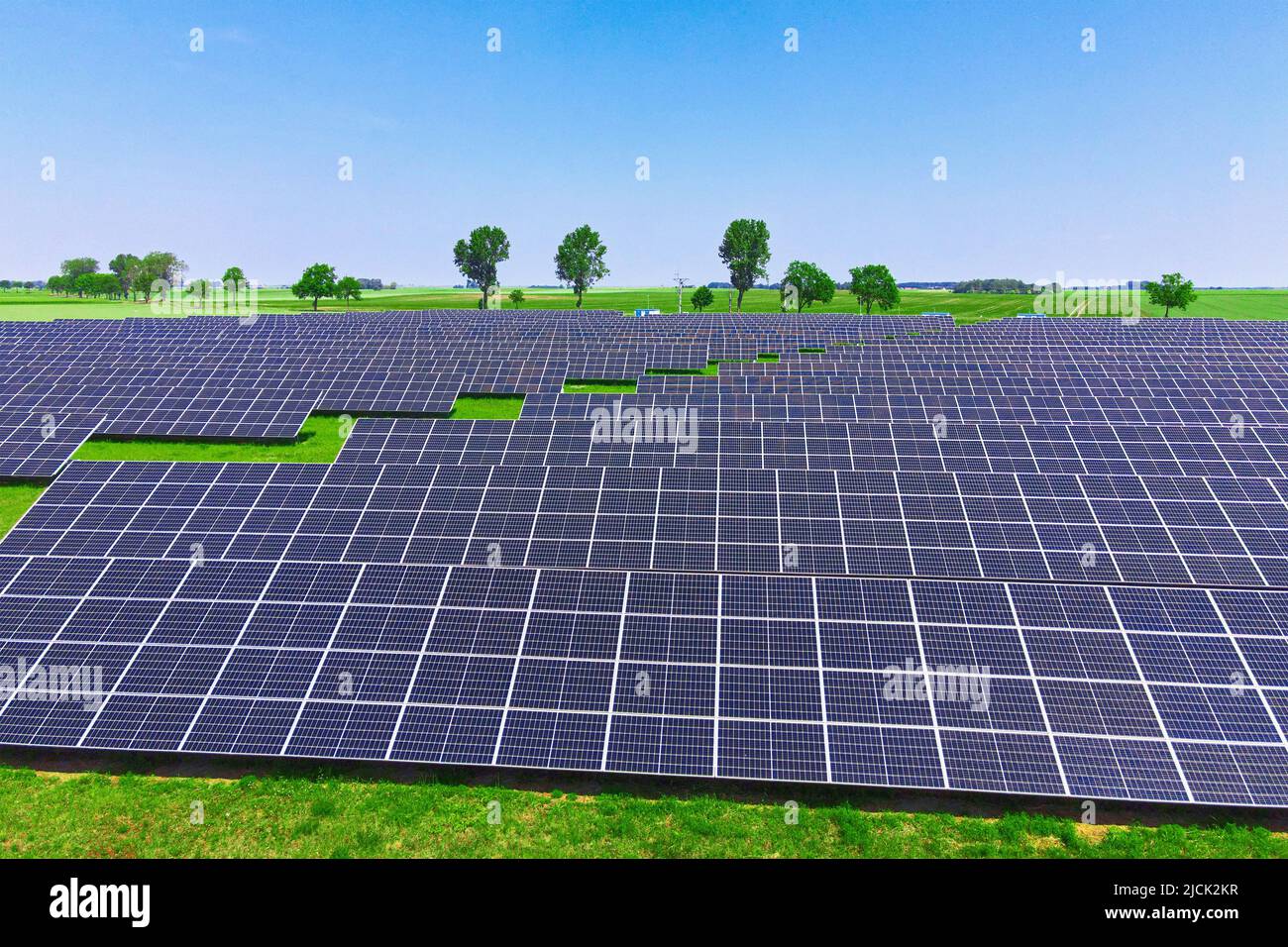 Solar panels battery hi-res stock photography and images - Alamy