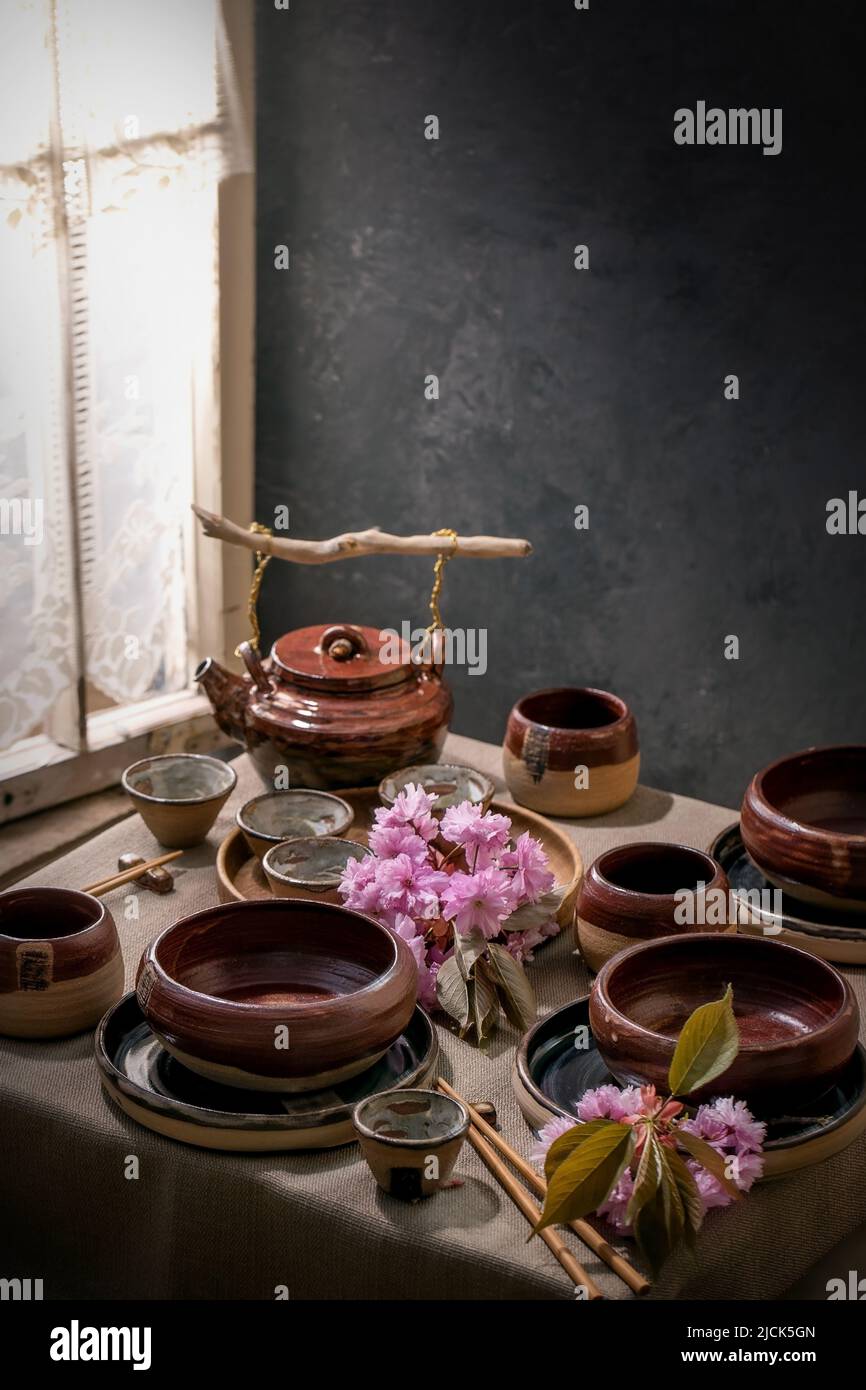 Japanese table setting teapot hi-res stock photography and images - Alamy