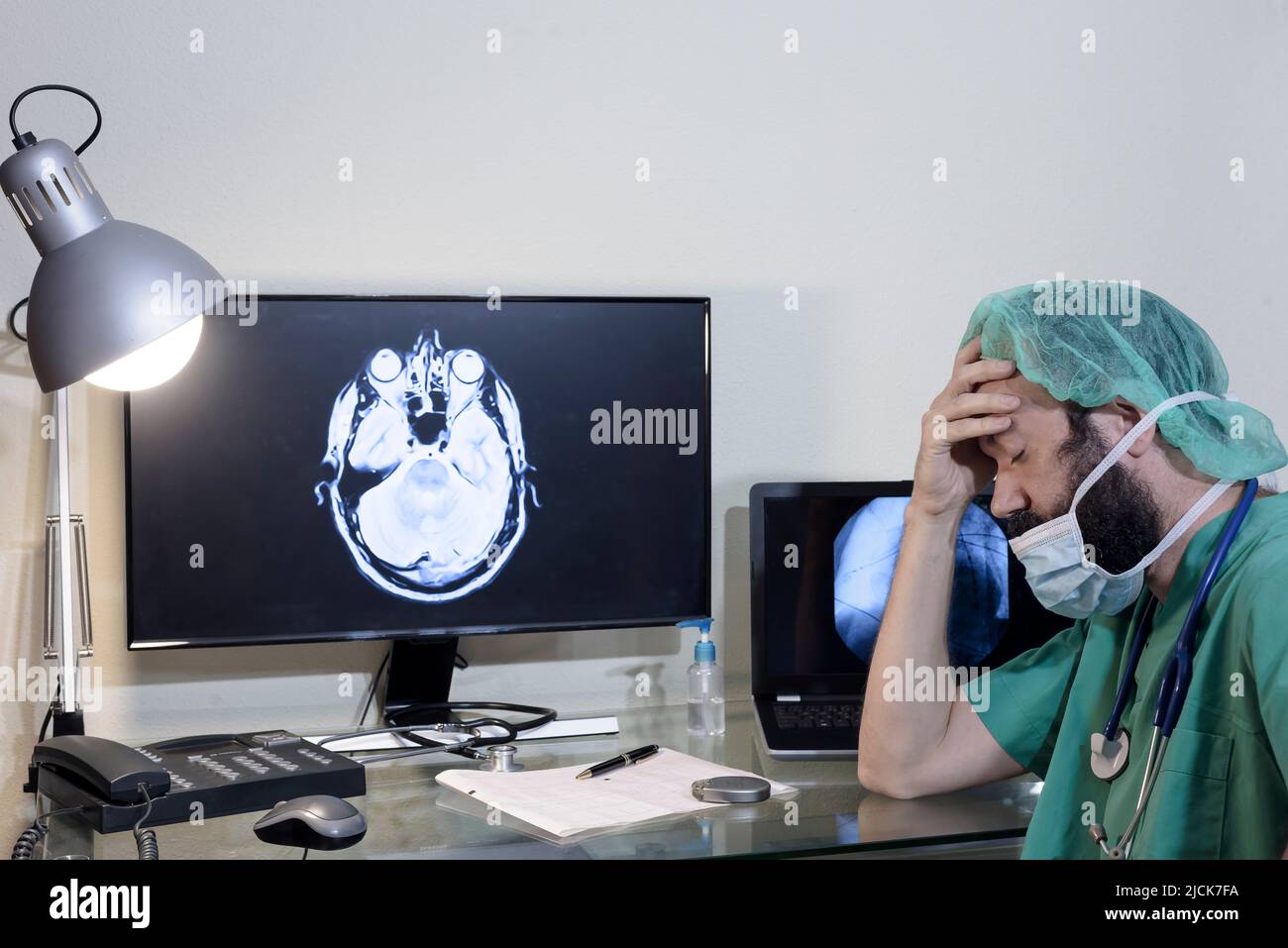 Hospital radiology radiography hi-res stock photography and images - Alamy