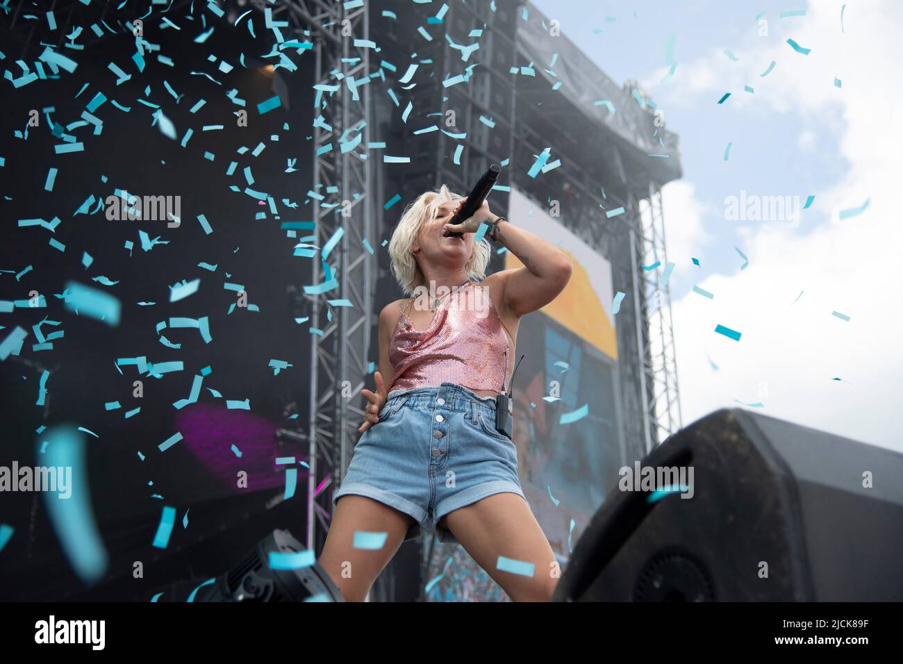 Oberhausen, Deutschland. 11th June, 2022. MICHELLE, singer, pop singer ...