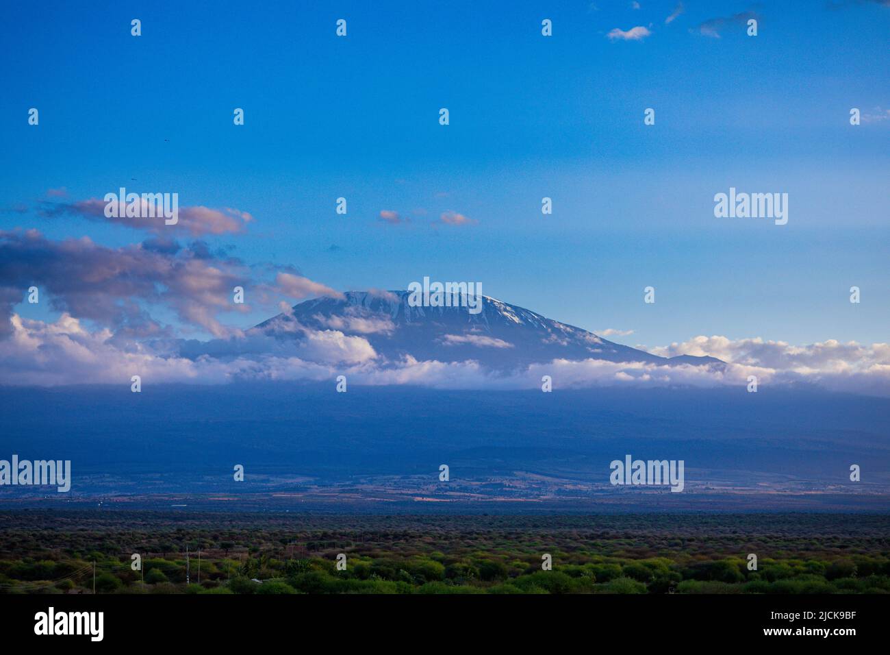 Mount Kilimanjaro Dormant Volcano In United Republic Of Tanzania kibo ...