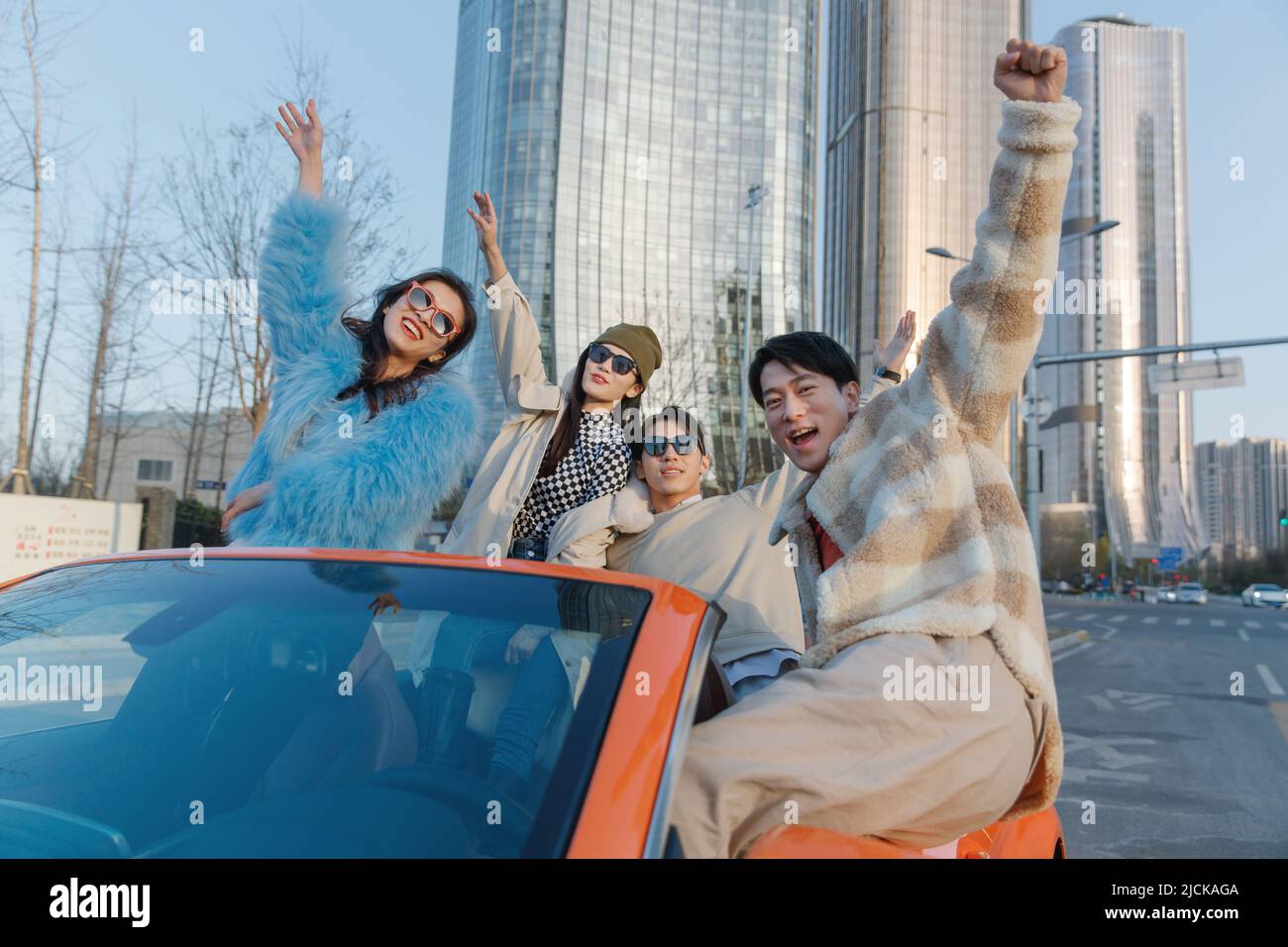 Fashion and personality of young people drive cars to go for a drive ...