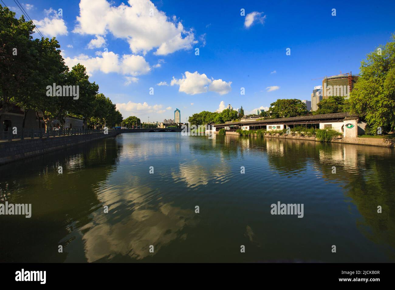 Ningbo moon lake park Stock Photo - Alamy