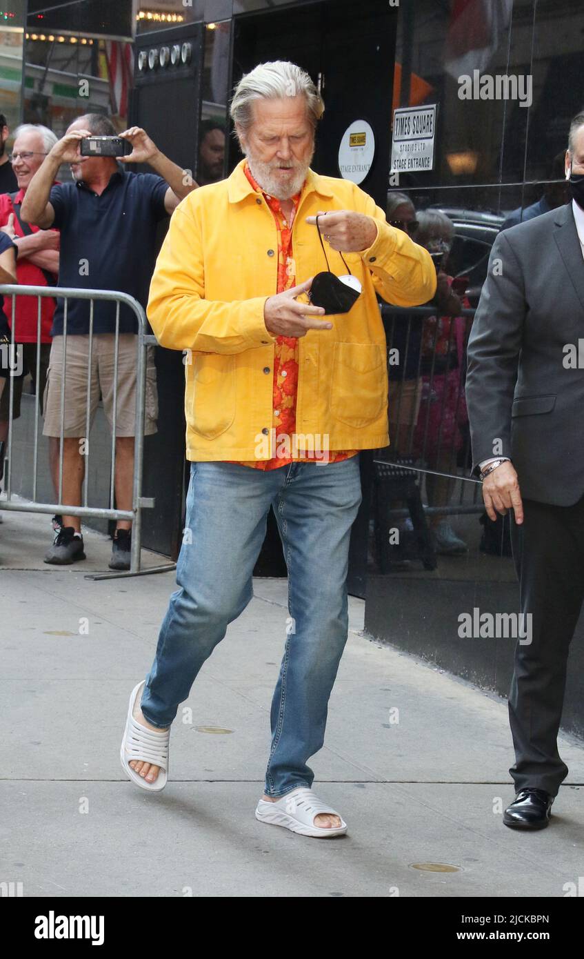 The old man jeff bridges hi-res stock photography and images - Alamy