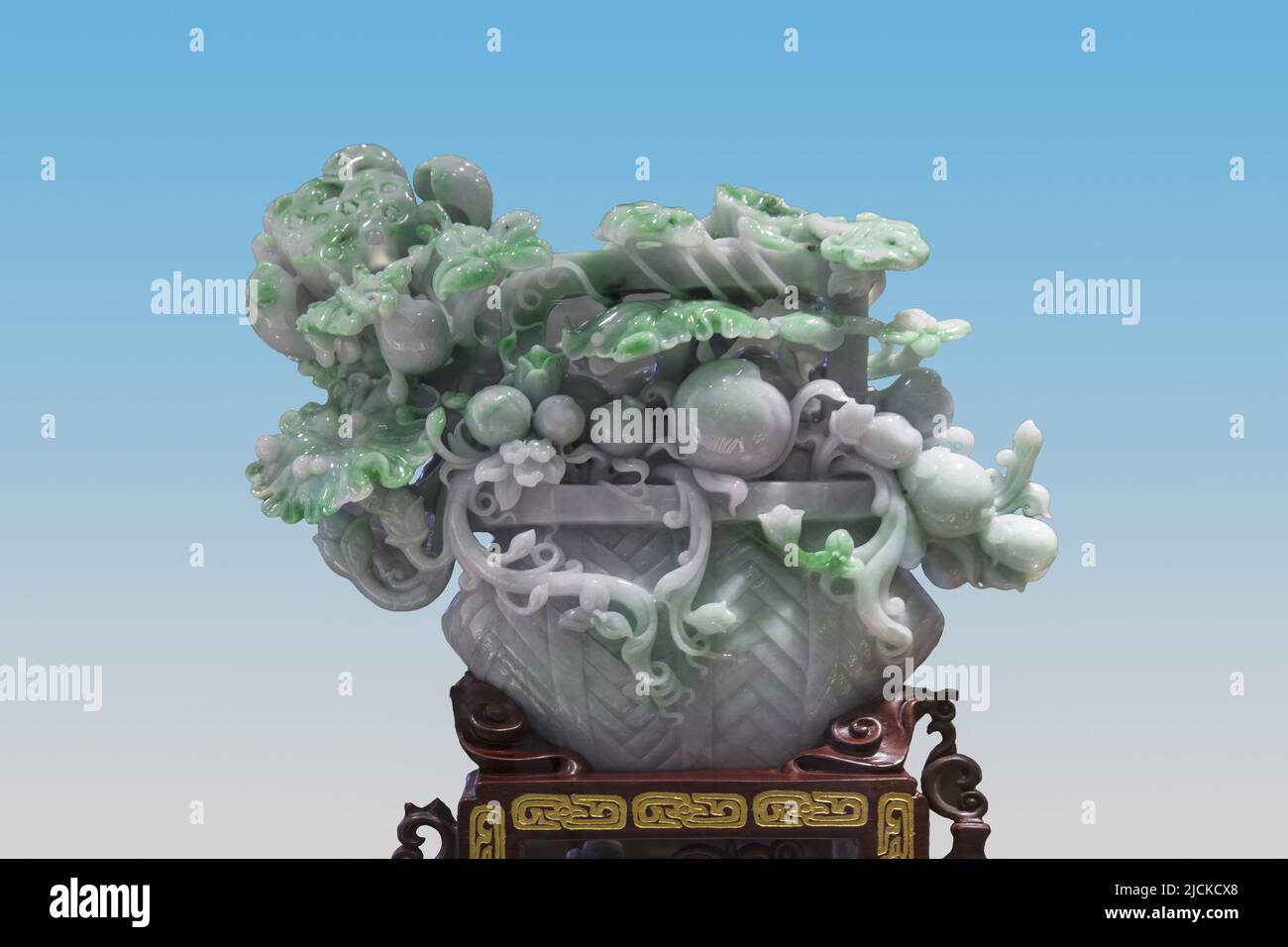 Jade jewellery hi-res stock photography and images - Alamy